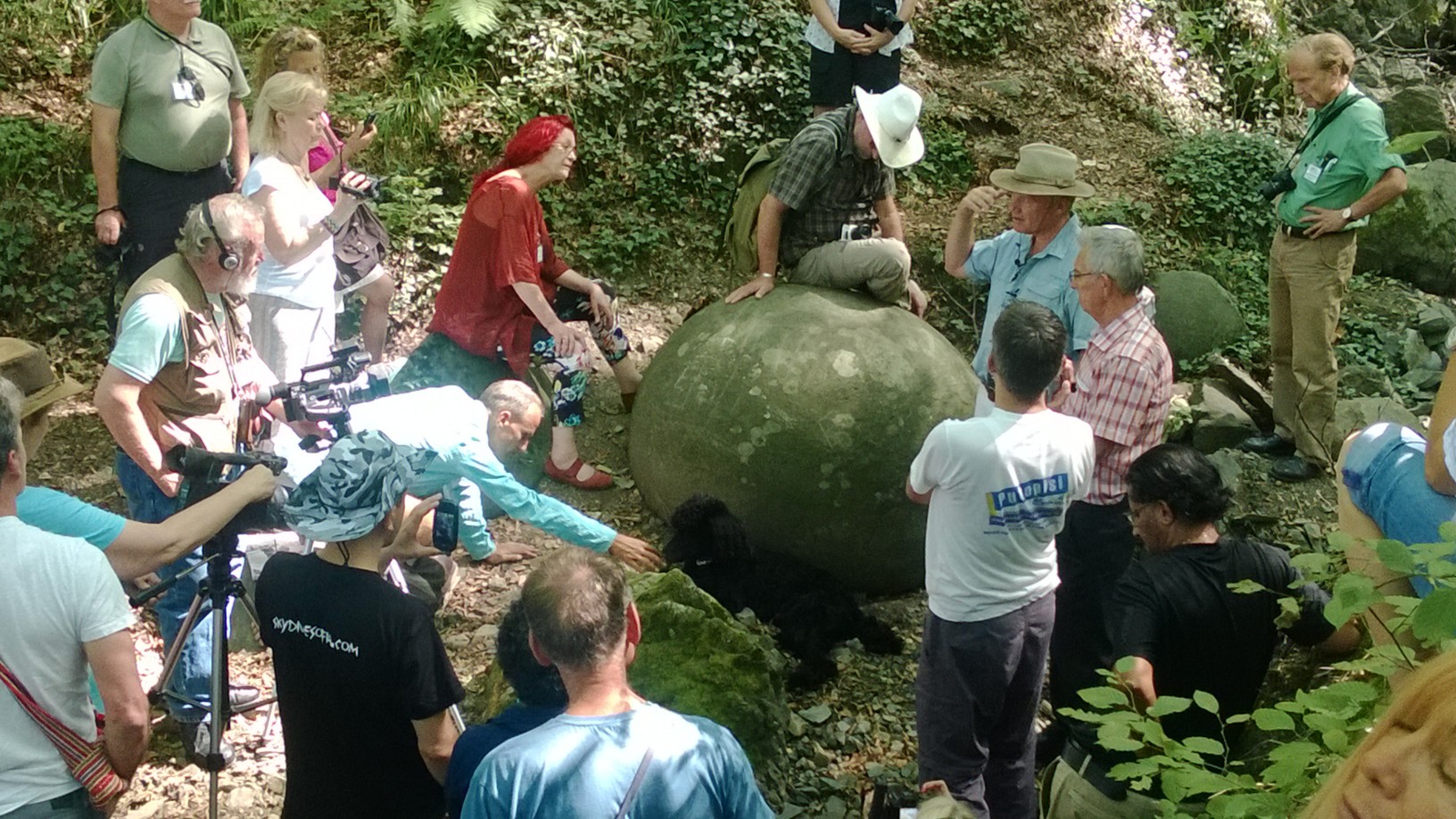 'Indiana Jones' Bosnia Temui Bola Batu Raksasa Tertua Di Dunia