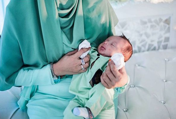 Foto Majlis Akikah Anak Linda Rafar & Syed Aiman