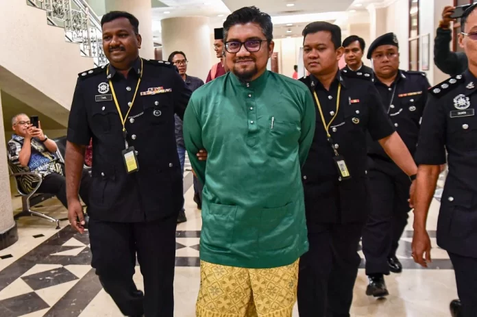 Chegu Bard Kena 2 Tuduhan Fitnah, Hasut Rosakkan Nama Baik Agong ...